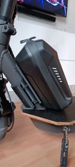 Erledigt! - Taschenhalter aus dem 3D Drucker für den Ninebot G30 untere ...